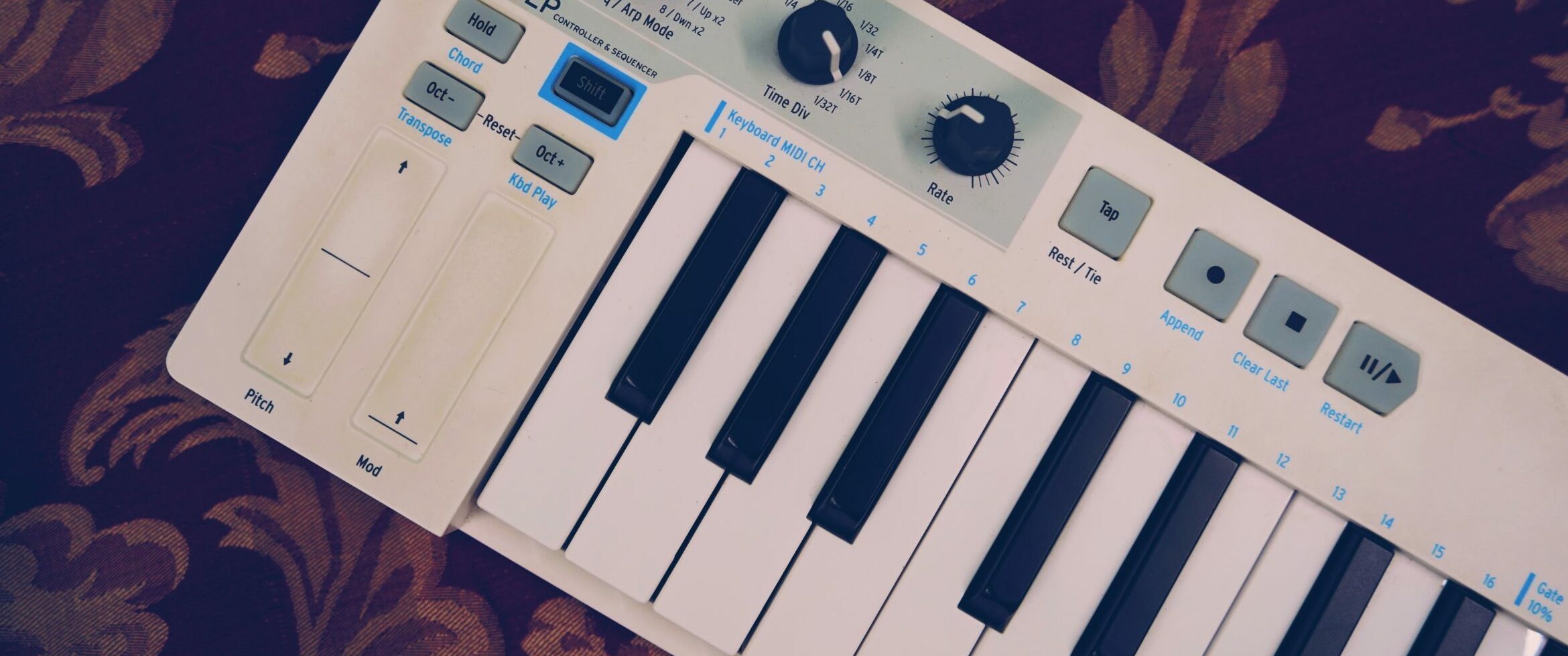 MIDI/USB Controllers: Choose the Right MIDI Controller