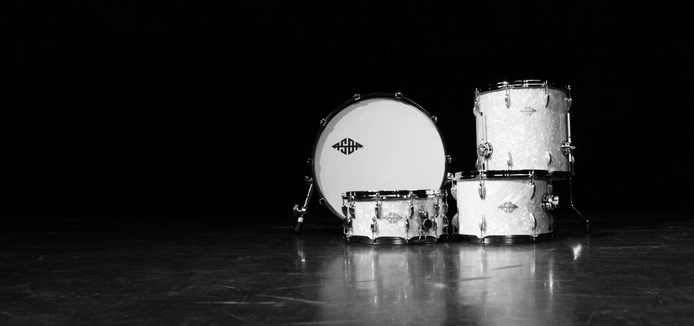 Acoustic Drum Kit: The Ultimate Guide